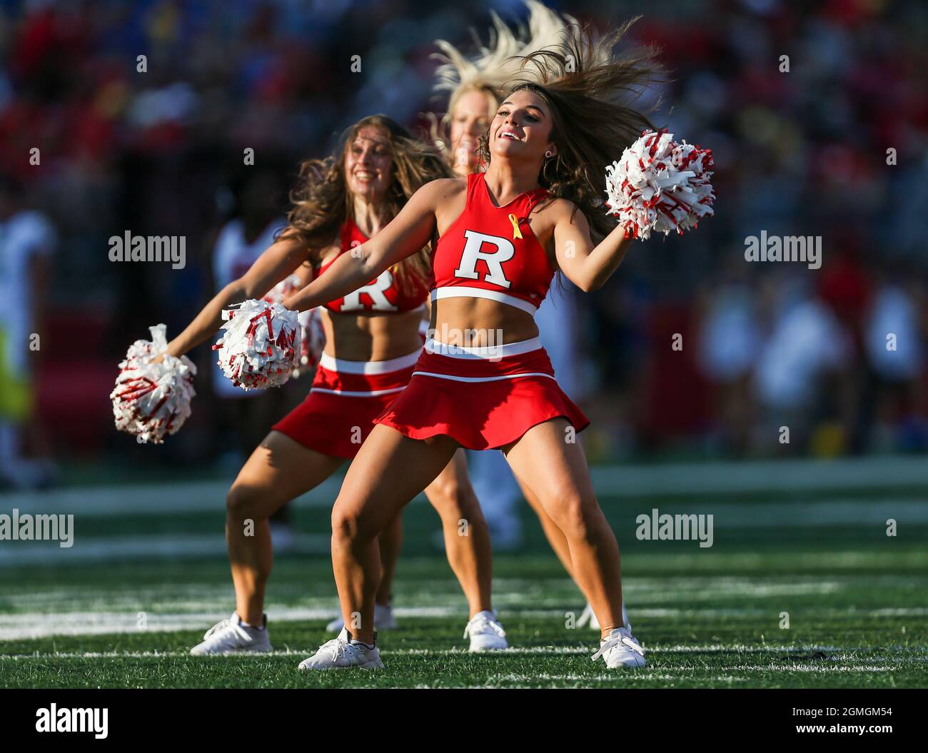Rutgers football cheerleaders hi-res stock photography and images - Alamy