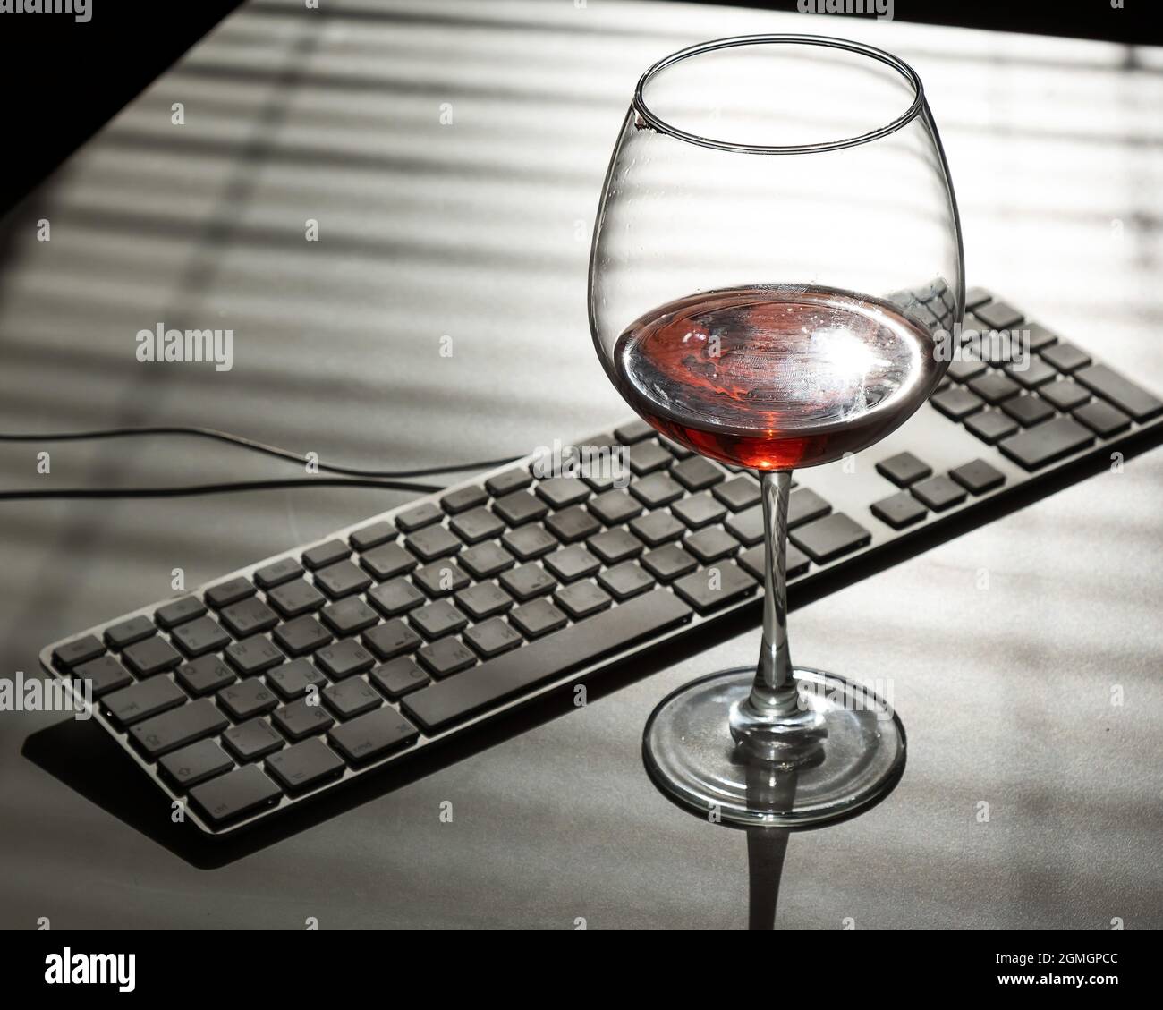 Goblet red wine keyboard hi-res stock photography and images - Alamy