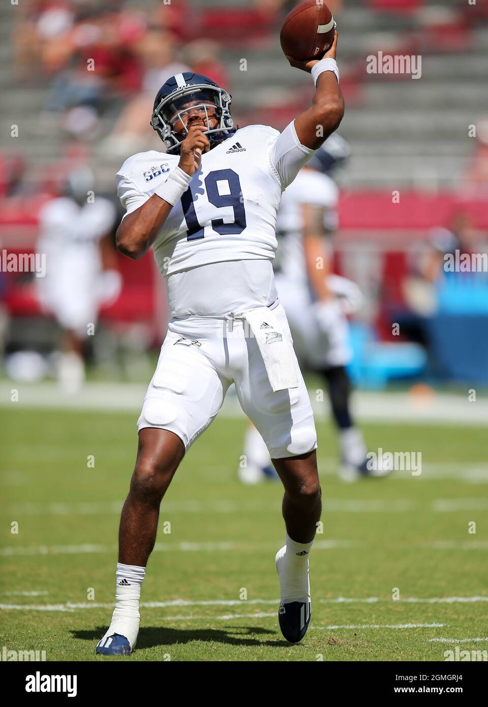 Qb eagles hi-res stock photography and images - Alamy