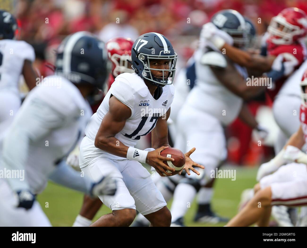 Qb eagles hi-res stock photography and images - Alamy