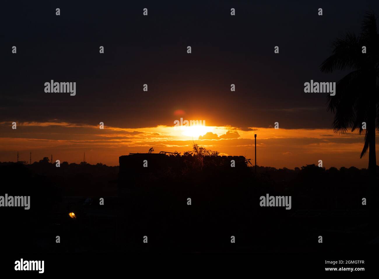Dark cloud with autumn colours hi-res stock photography and images - Alamy