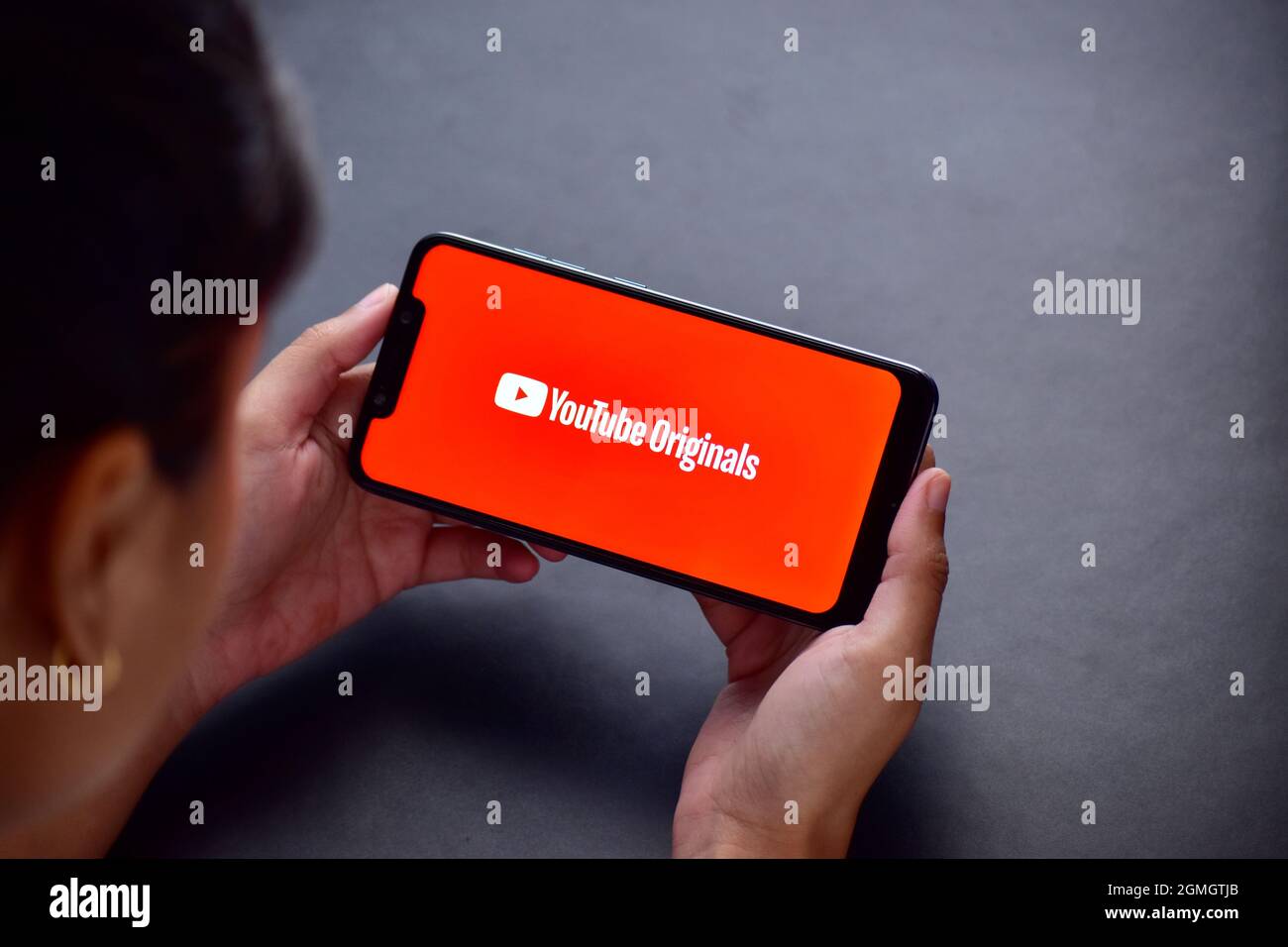 Youtube india hi-res stock photography and images - Alamy