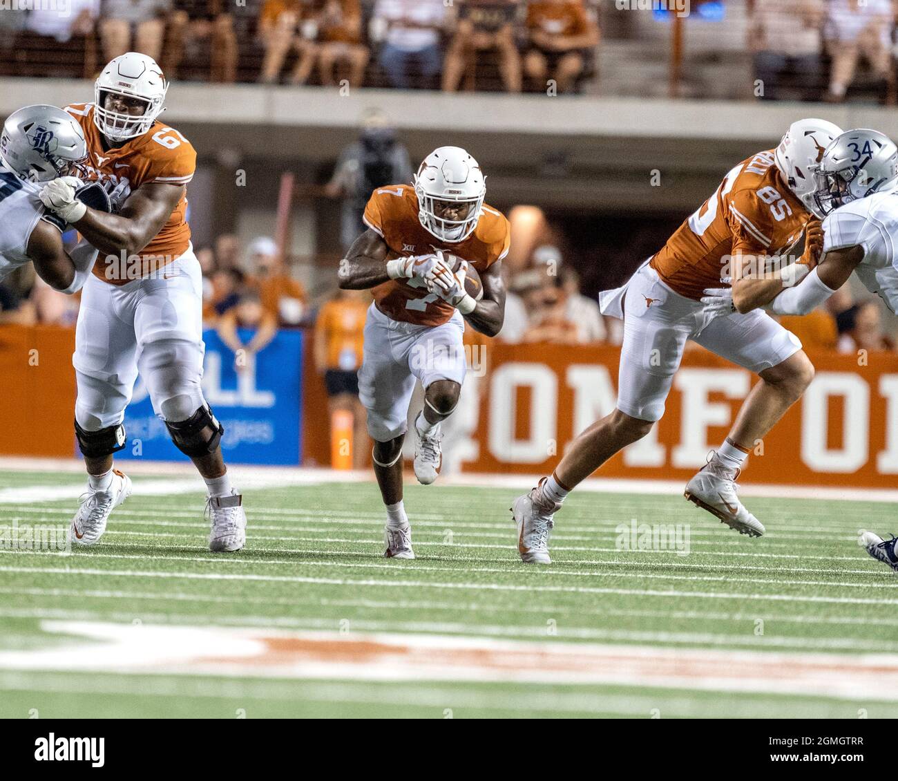 September 18. RB Keilan Robinson #7 of the Texas Longhorns in action vs ...