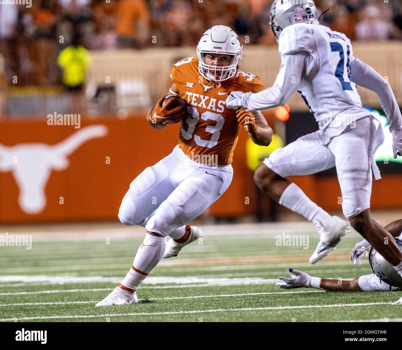 September 18. RB Gabriel Watson #33 of the Texas Longhorns in action vs ...