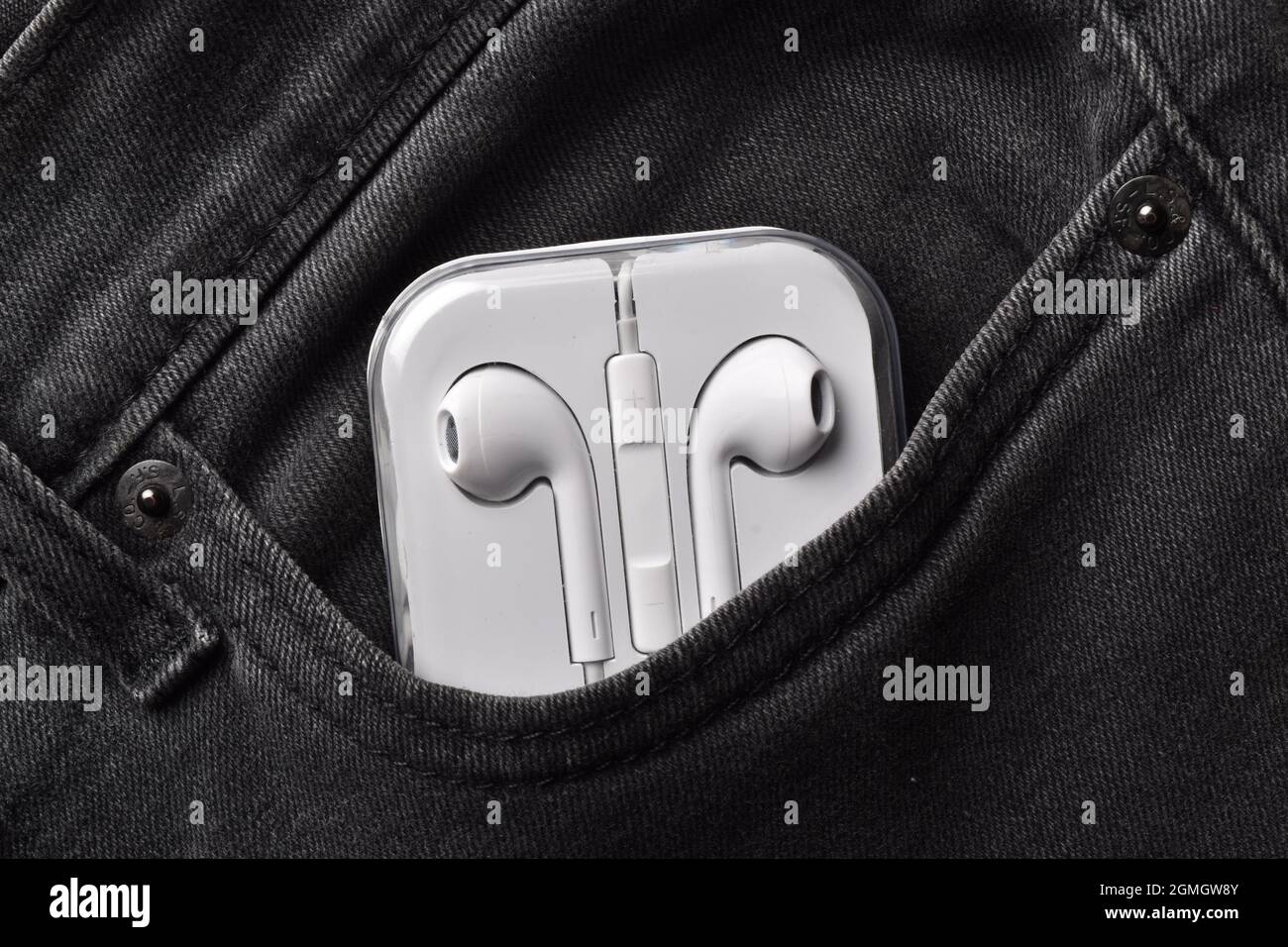 Personal earphone hi-res stock photography and images - Alamy