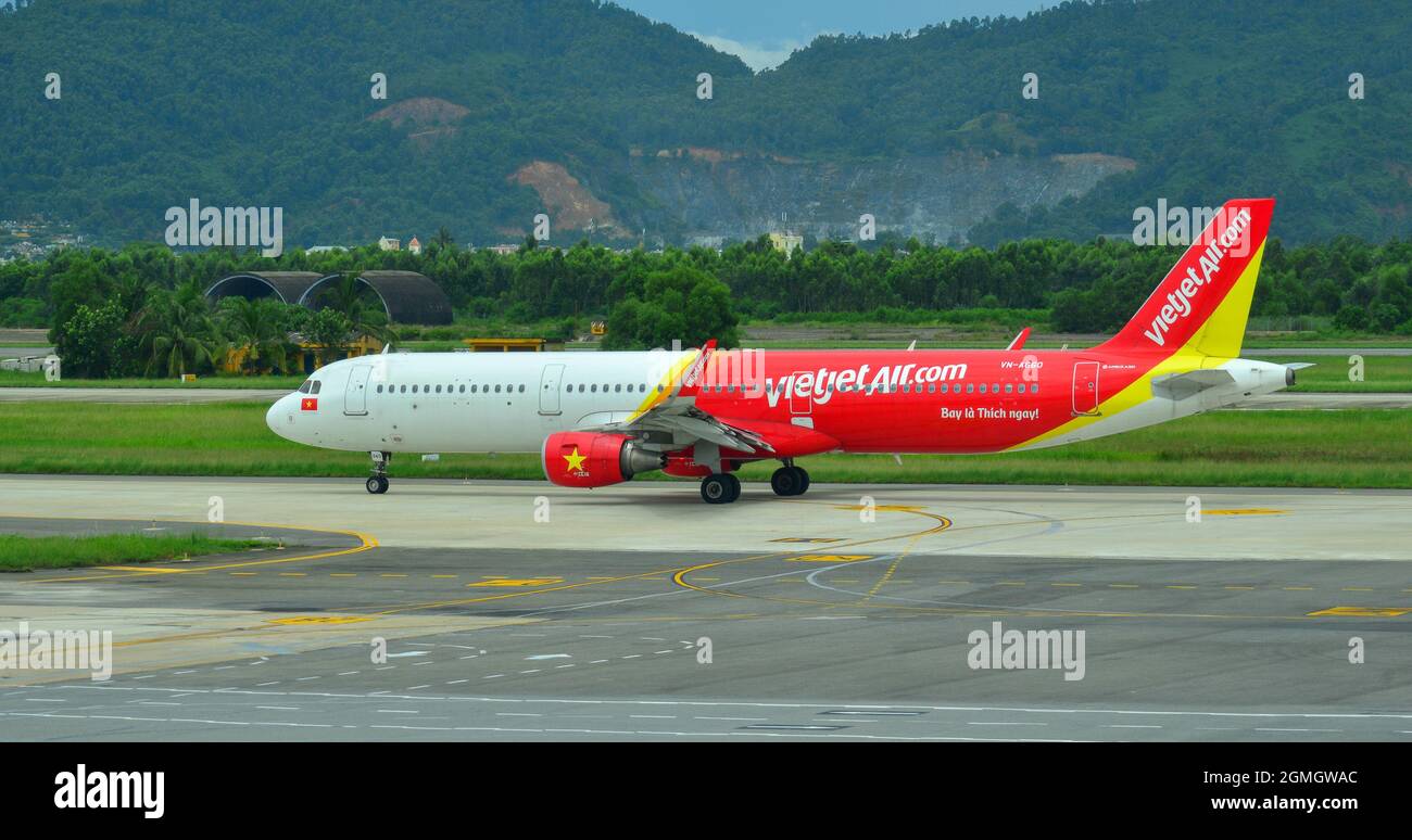Da Nang, Vietnam - Jul 23, 2018. VietjetAir airplane landing at Da Nang ...
