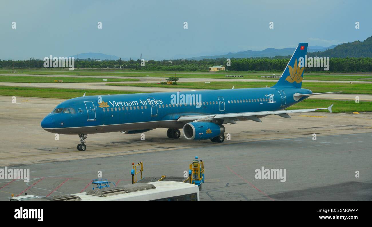 Da Nang, Vietnam - Jul 23, 2018. Vietnam Airlines airplane landing at ...