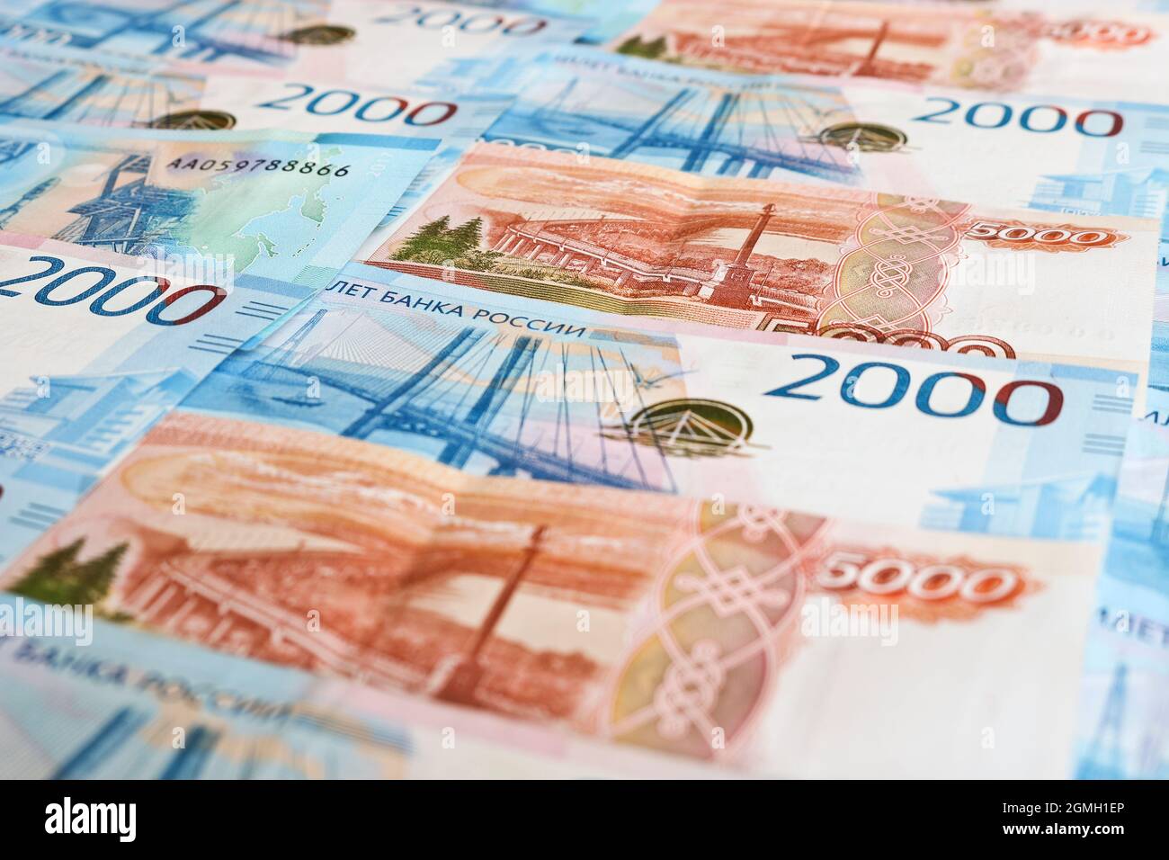 Russian 5000 rubles banknote hi-res stock photography and images - Alamy