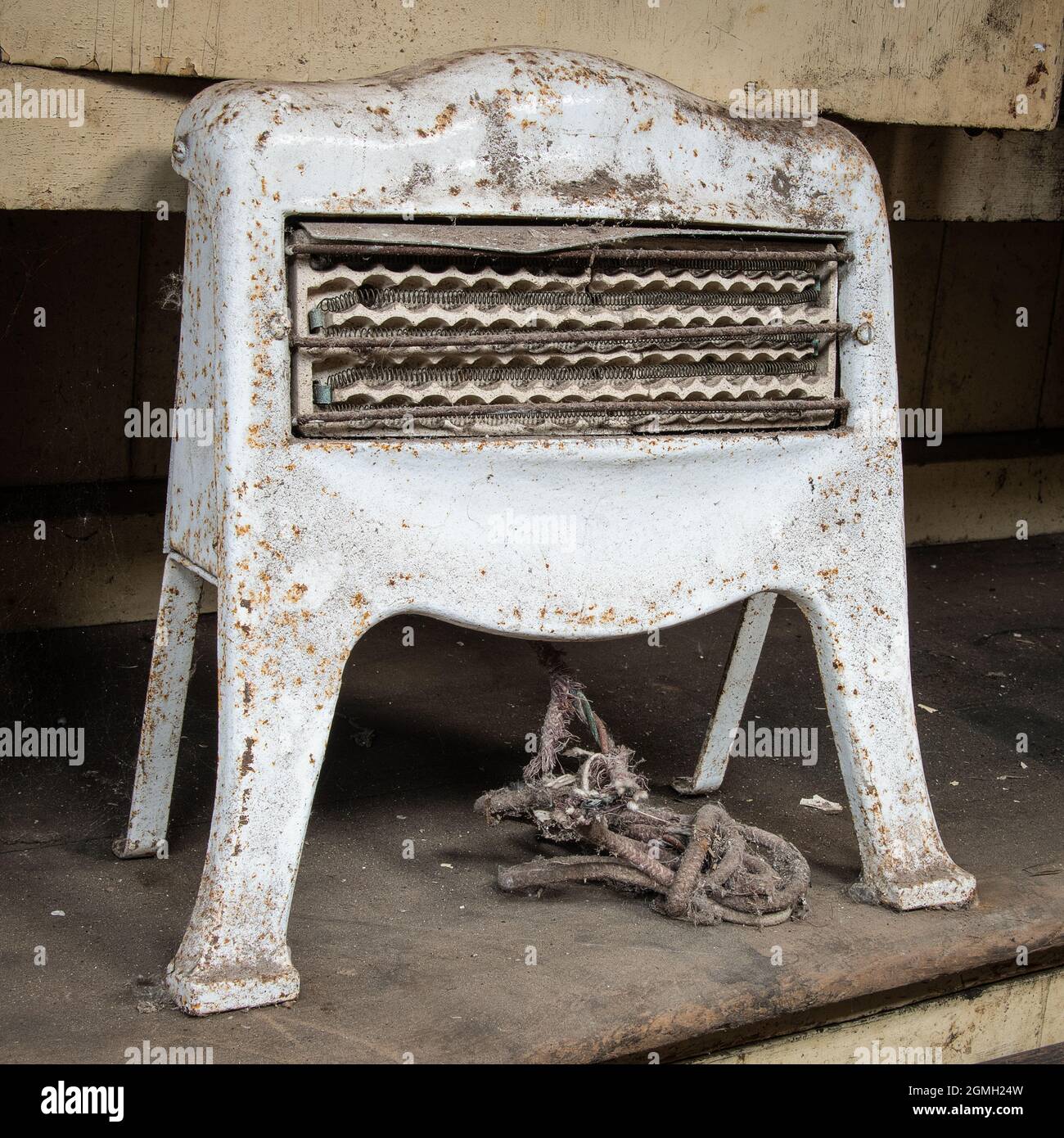 Wire electric frayed hi-res stock photography and images - Alamy