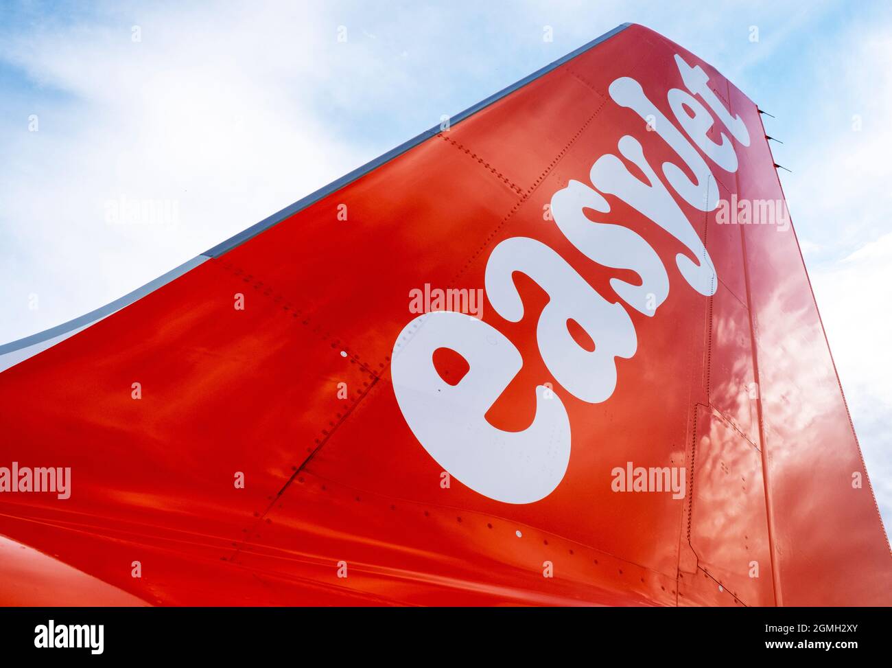 Easyjet advertising hi-res stock photography and images - Alamy