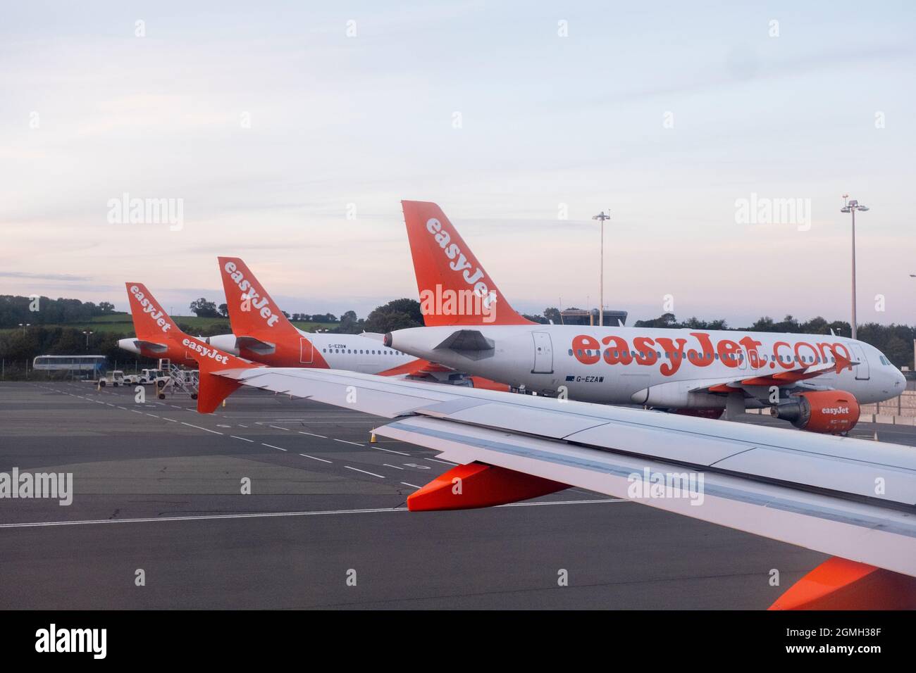 Easy jet and the environment hi-res stock photography and images - Alamy