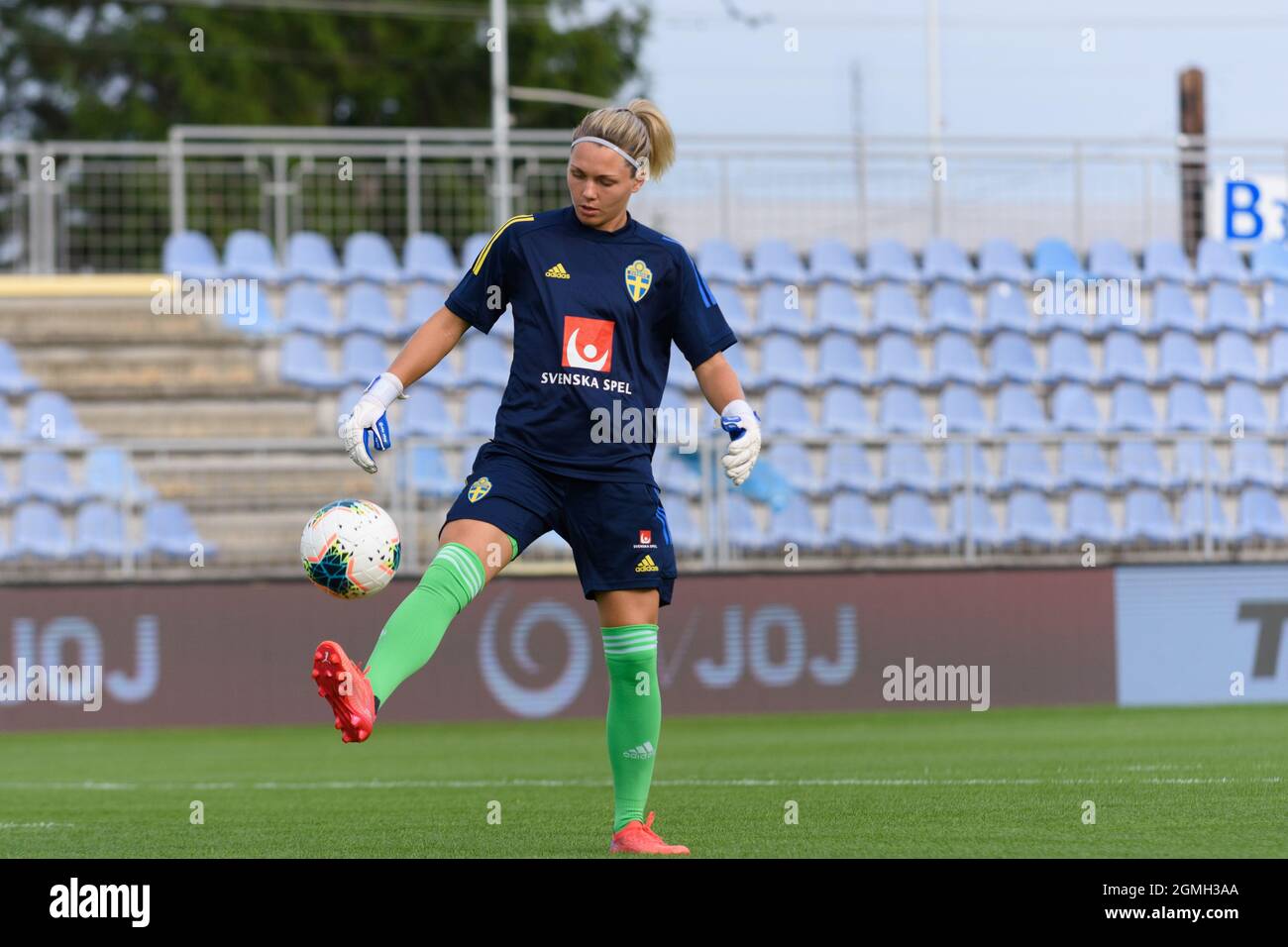 Jennifer falk hi-res stock photography and images - Alamy