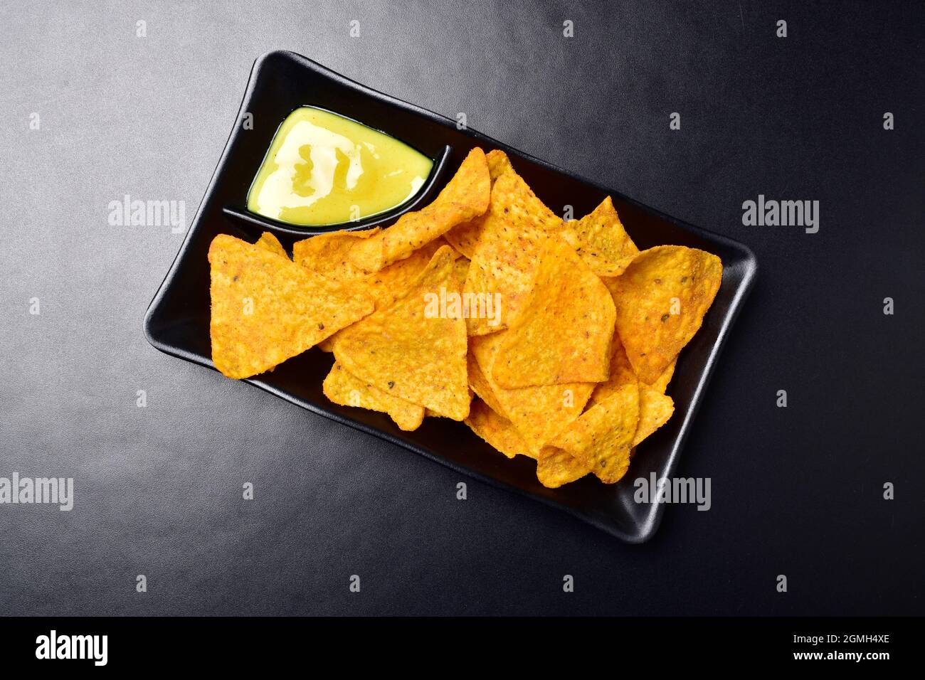 Nacho plate hi-res stock photography and images - Alamy