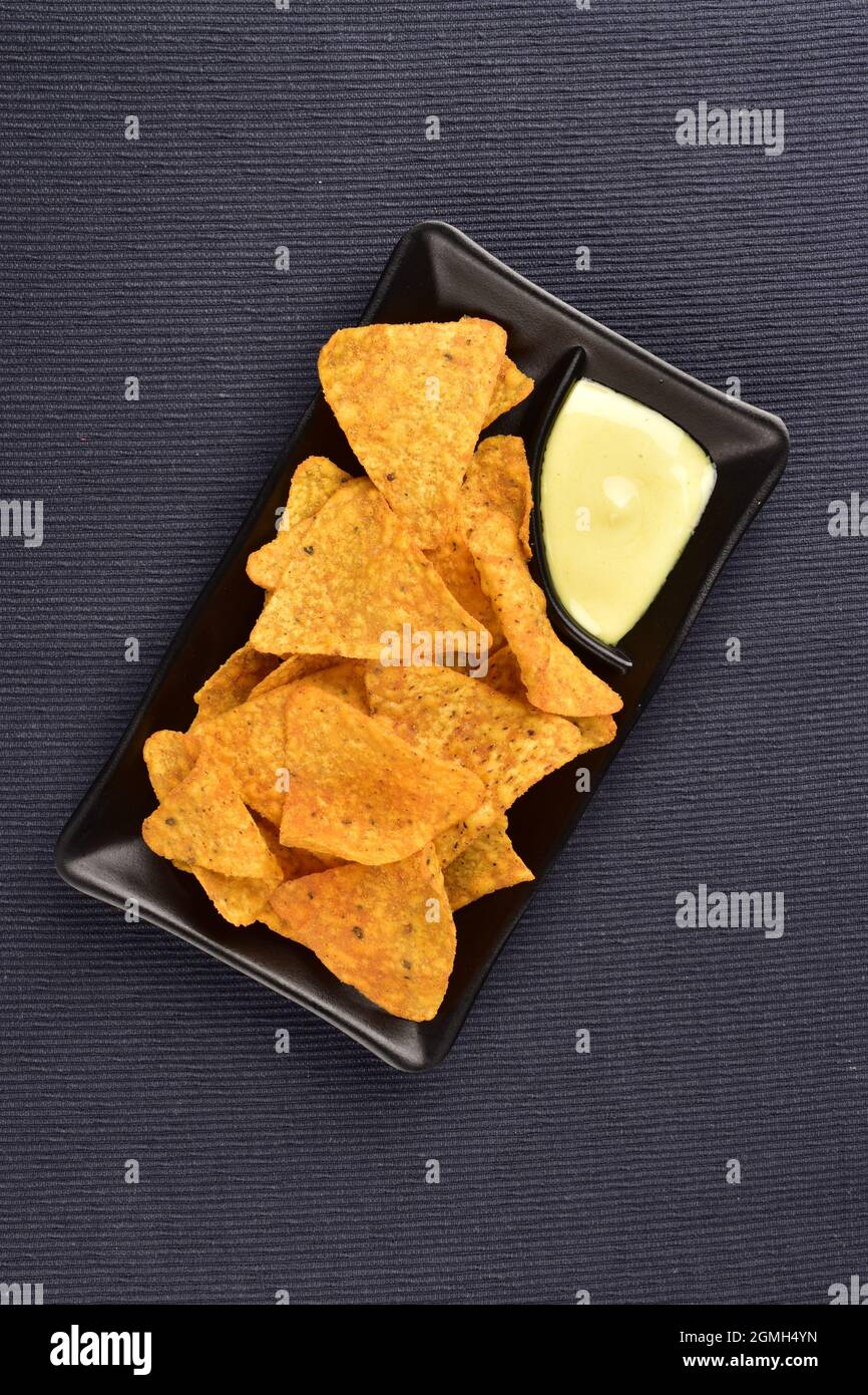 Nacho plate hi-res stock photography and images - Alamy