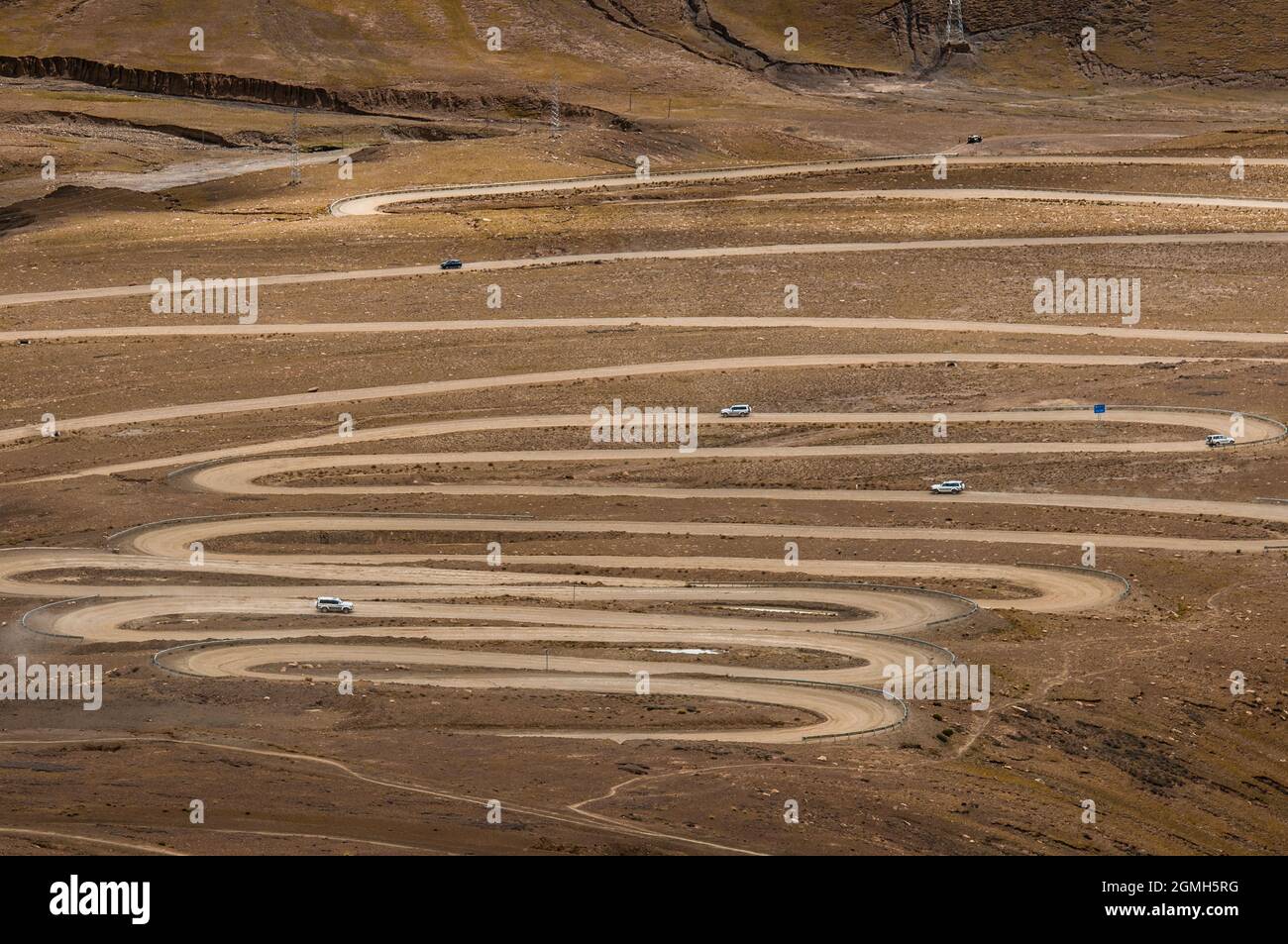 Wiggly road hi-res stock photography and images - Alamy