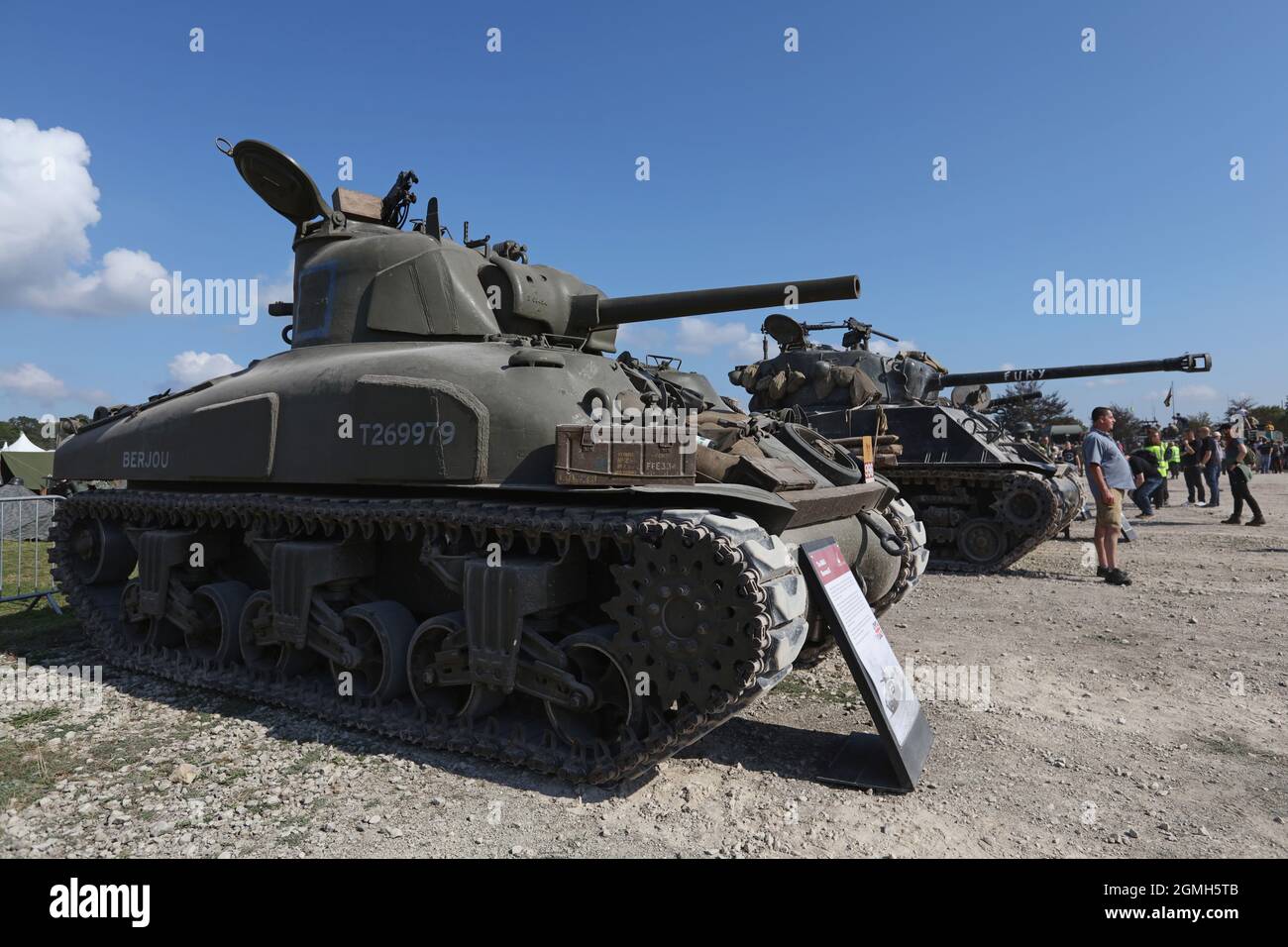 Sherman tank. An 75mm Sherman tank at a demonstration at Bovington Tank ...