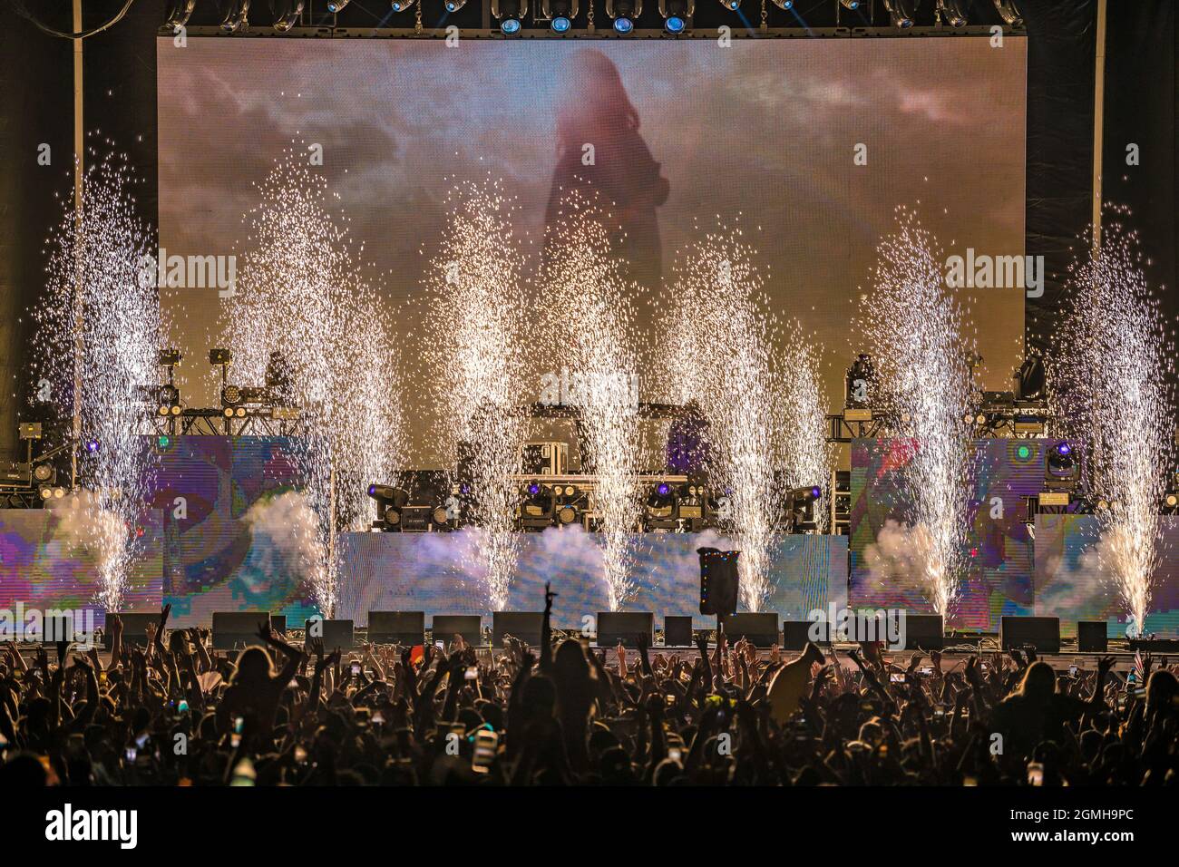 Illenium 2021 hi-res stock photography and images - Alamy