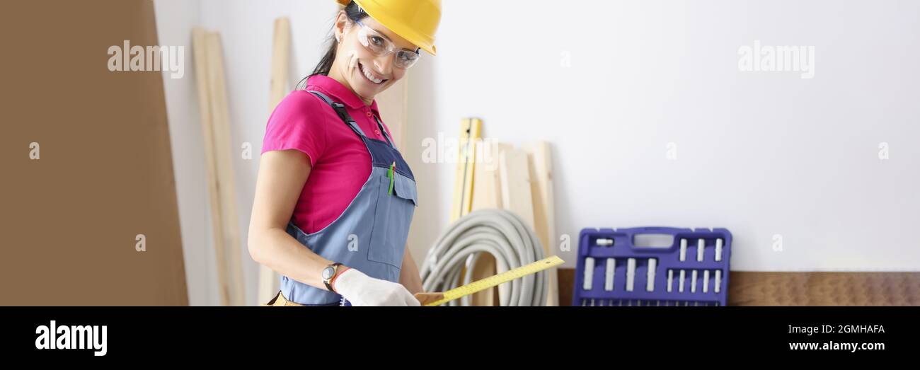Engineer builder woman in uniform hi-res stock photography and images ...