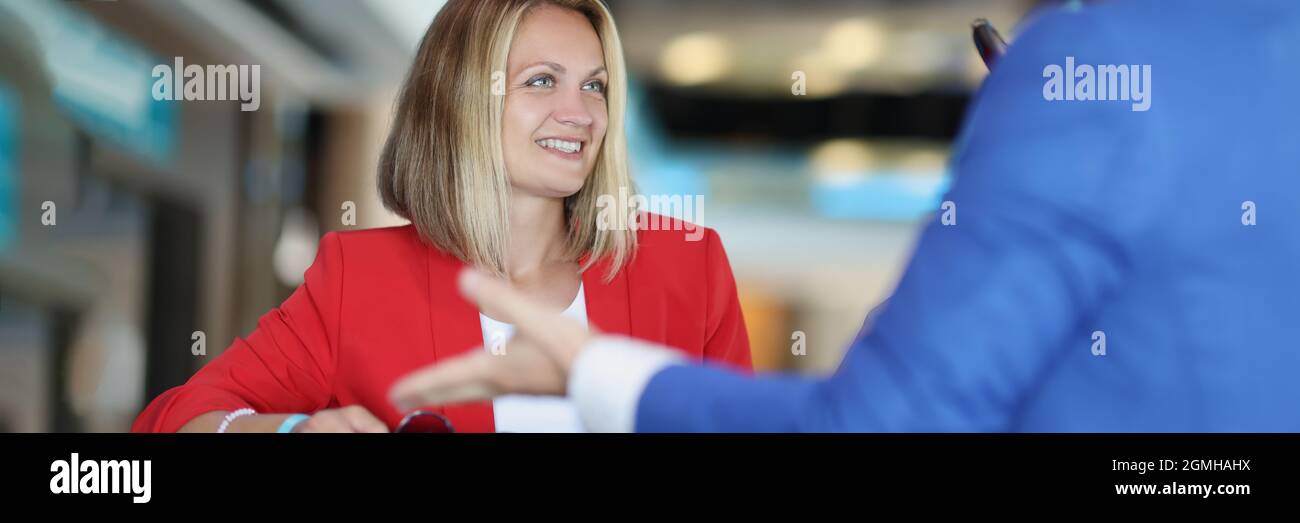 Professional couple suits hi-res stock photography and images - Alamy