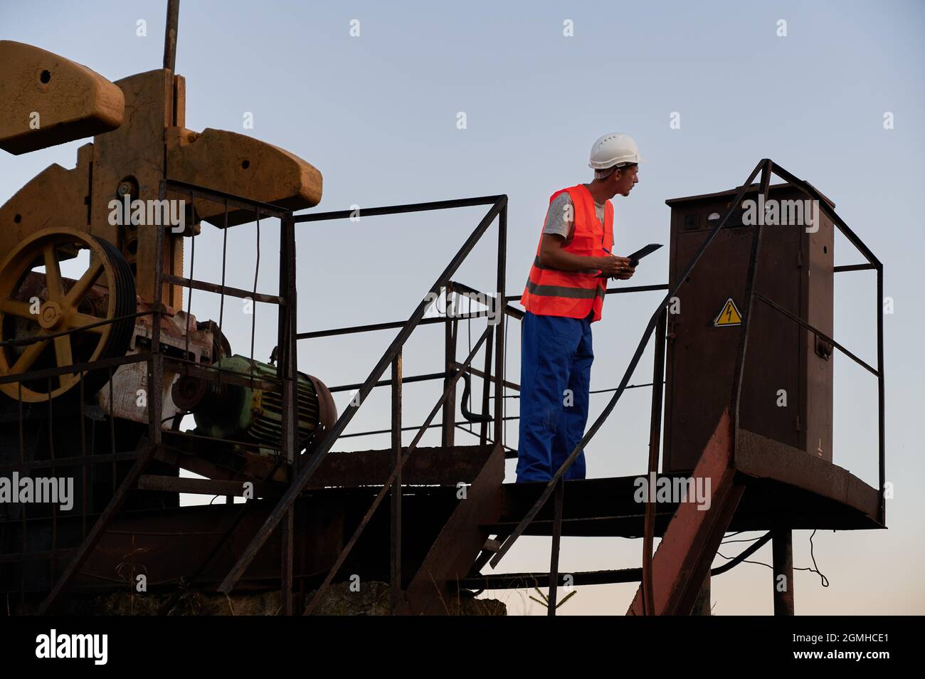 Petroleum extraction hi-res stock photography and images - Alamy