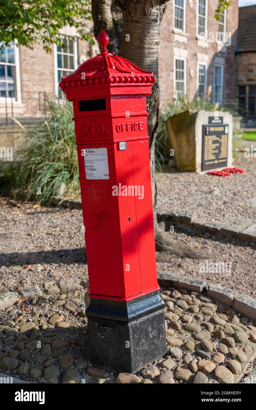 Victorian Post Box in Durham Stock Photo - Alamy