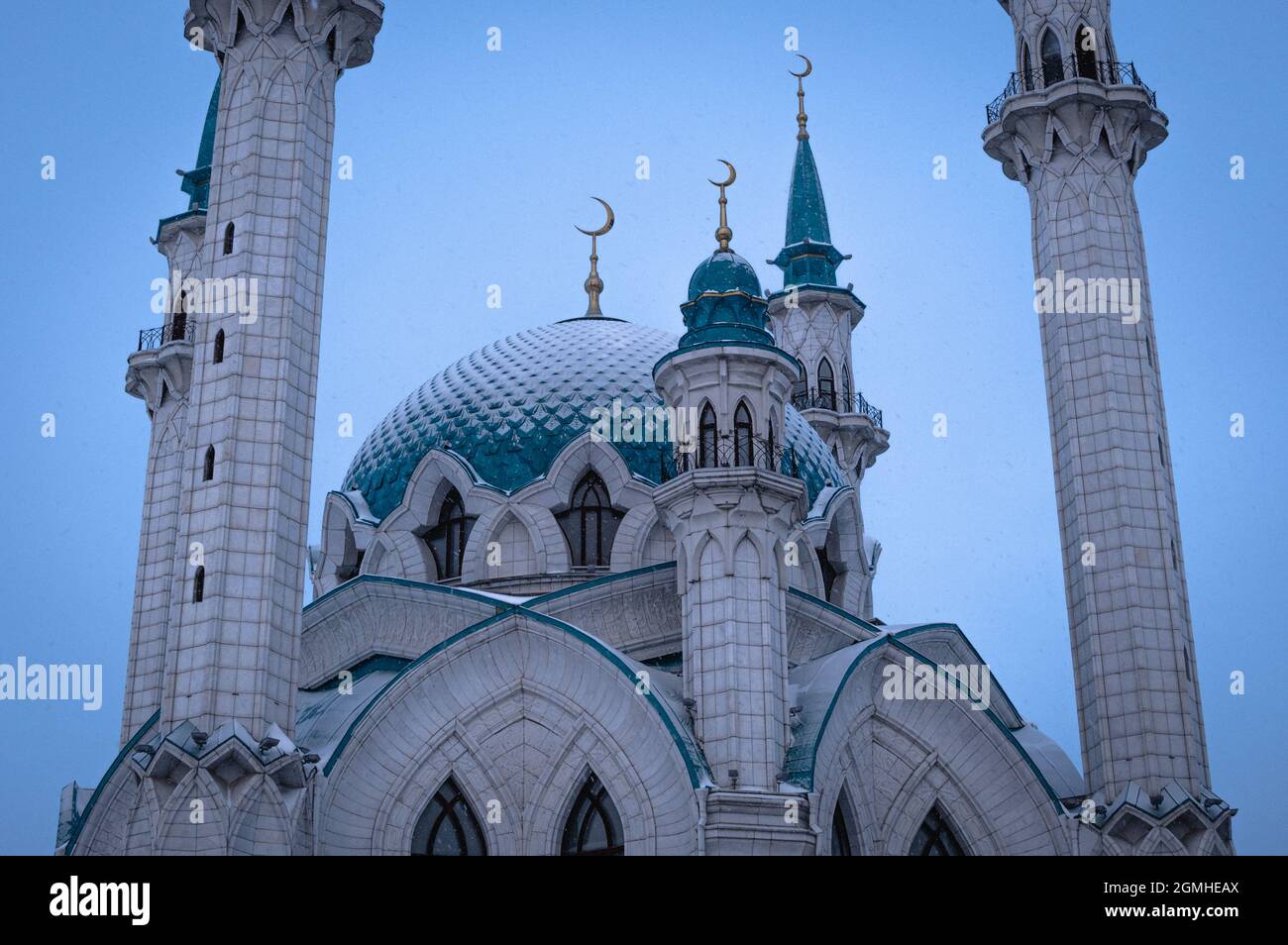 Blue mosque snow hi-res stock photography and images - Alamy