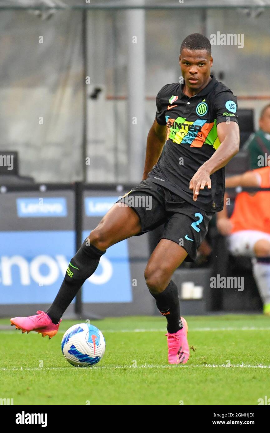 Denzel dumfries serie a hi-res stock photography and images - Alamy