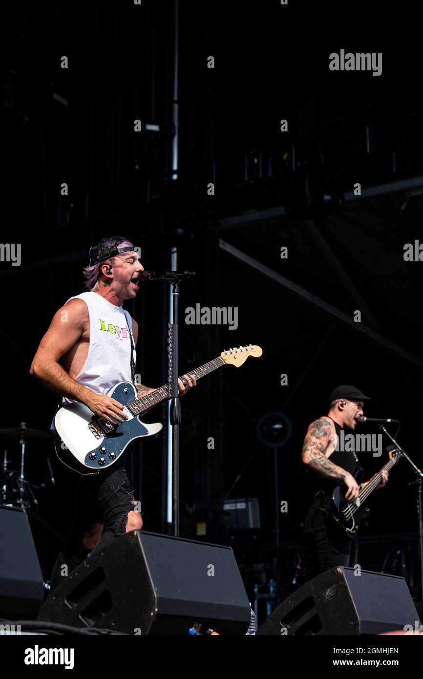 Alexander gaskarth hi-res stock photography and images - Alamy