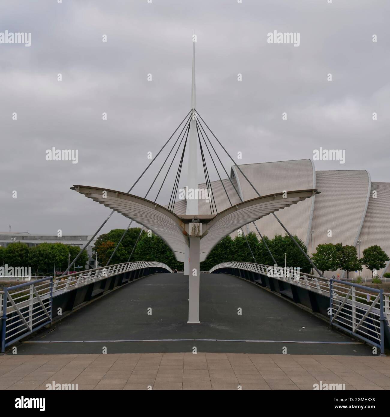 Simple suspension footbridge hi-res stock photography and images - Alamy