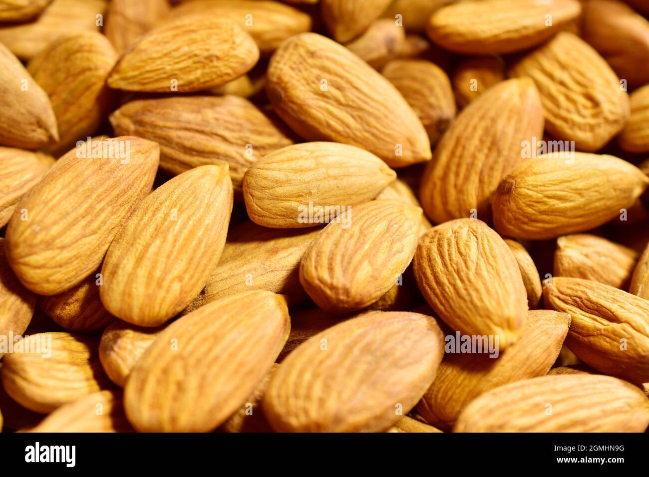 Almond macro hi-res stock photography and images - Alamy