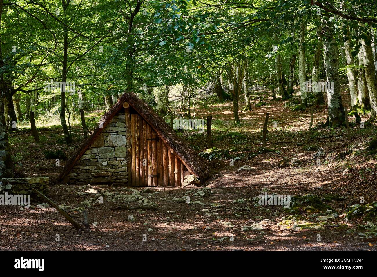 Old shepherds hut hi-res stock photography and images - Alamy