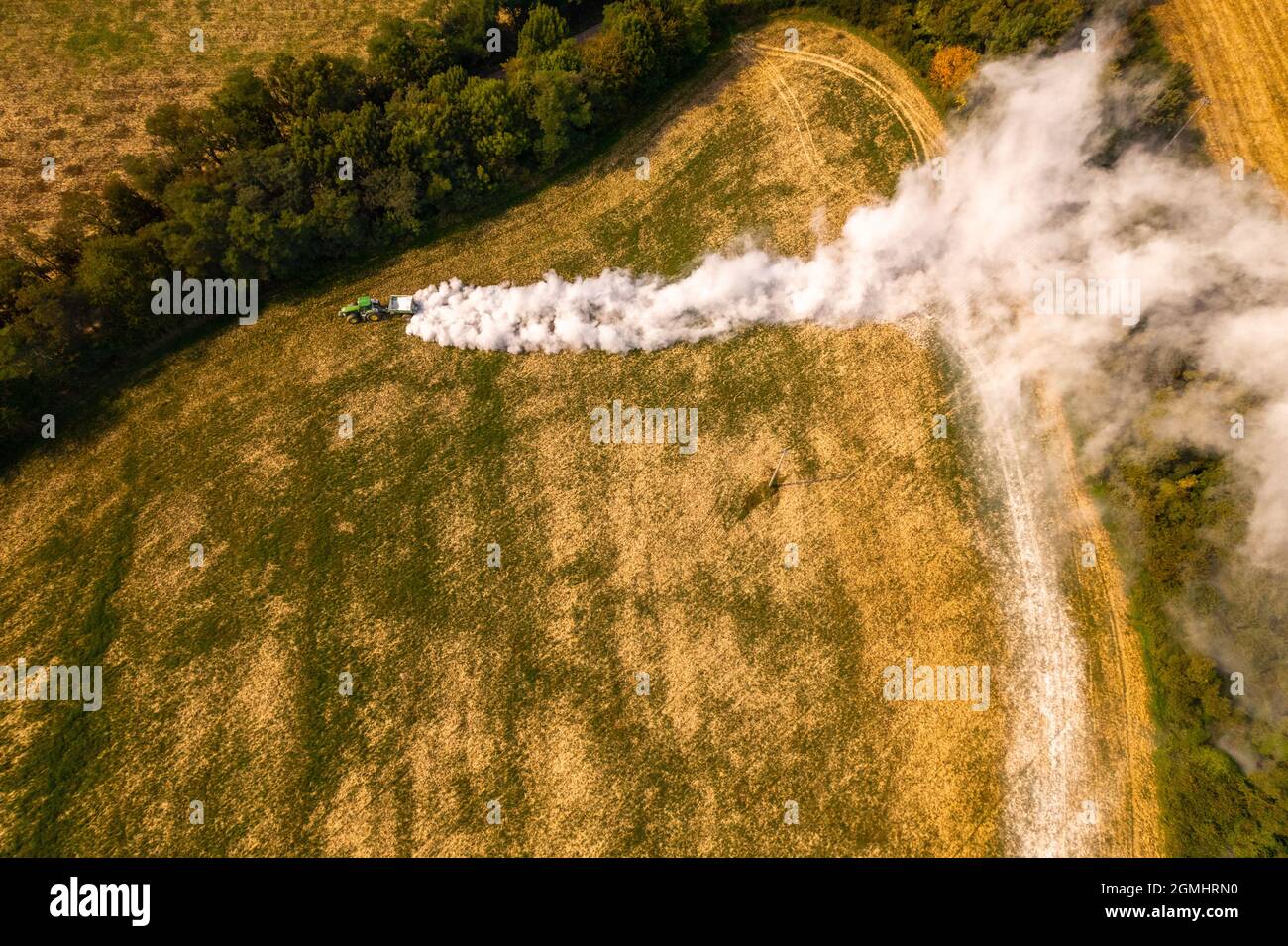 Spreading fertilizer aerial hi-res stock photography and images - Alamy