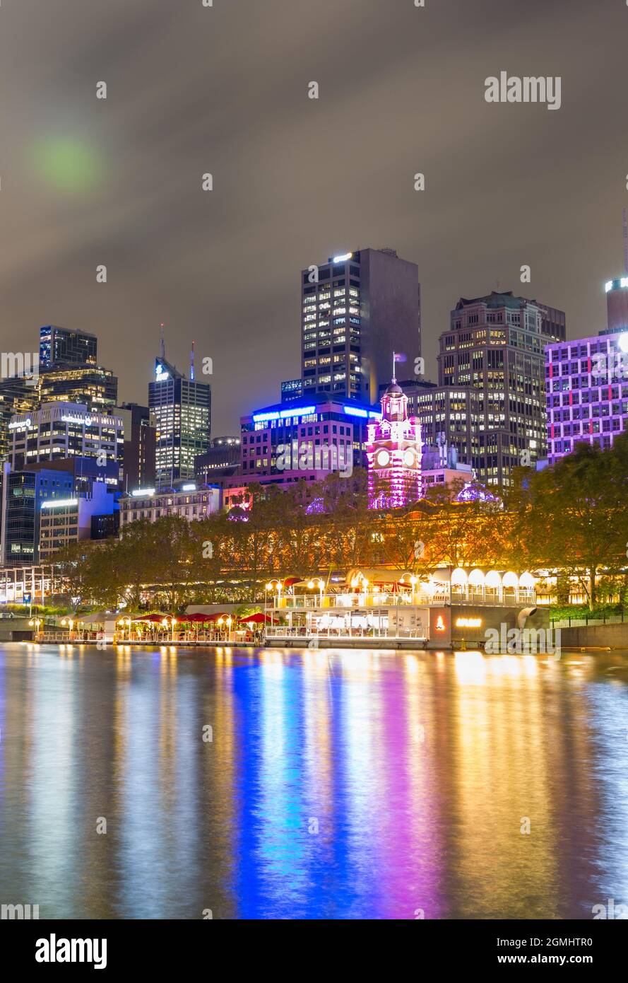 The city of Melbourne, Australia, seen by night from the Yarra River ...