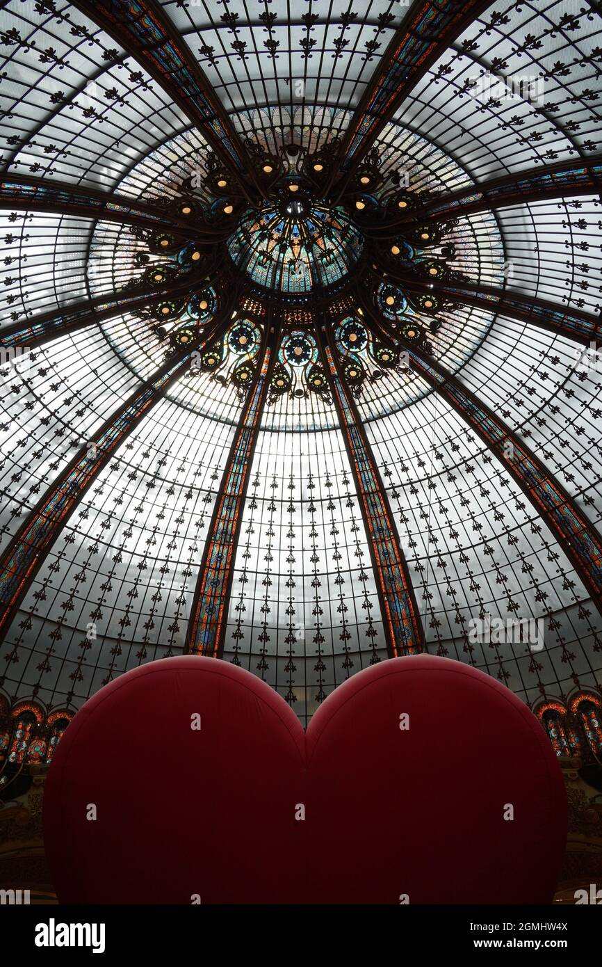 The modern beautiful stained glass ceiling of Galeries Lafayette ...