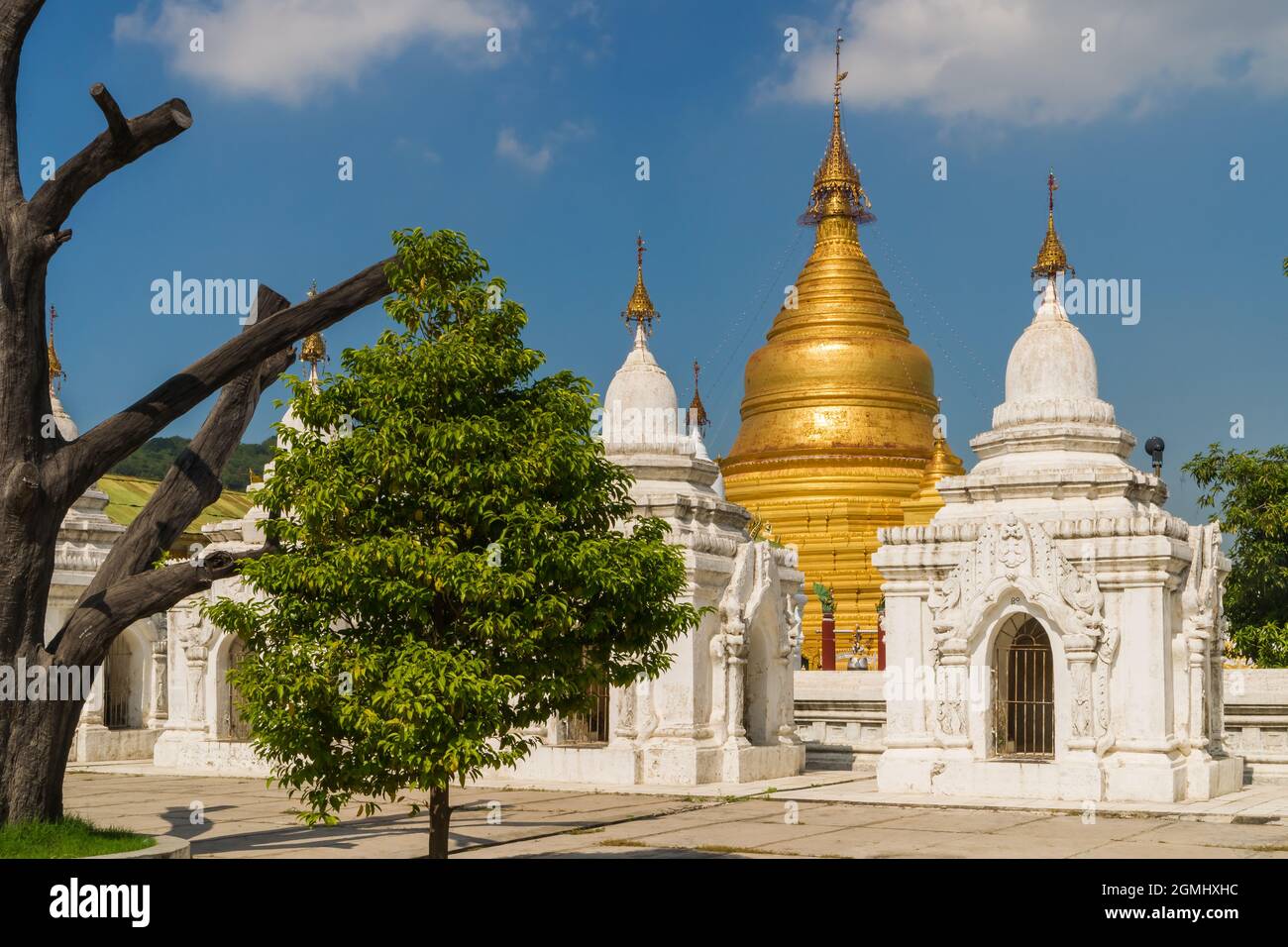 Kuthodaw pagoda marble slab hi-res stock photography and images - Alamy