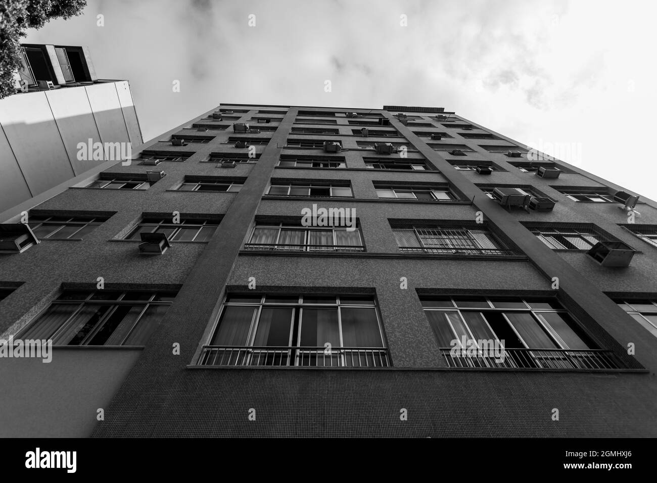 Modern building clouds low view Black and White Stock Photos & Images ...
