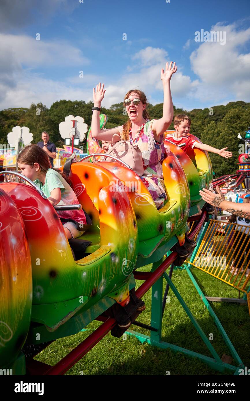 Young childs fairground ride hi-res stock photography and images - Alamy