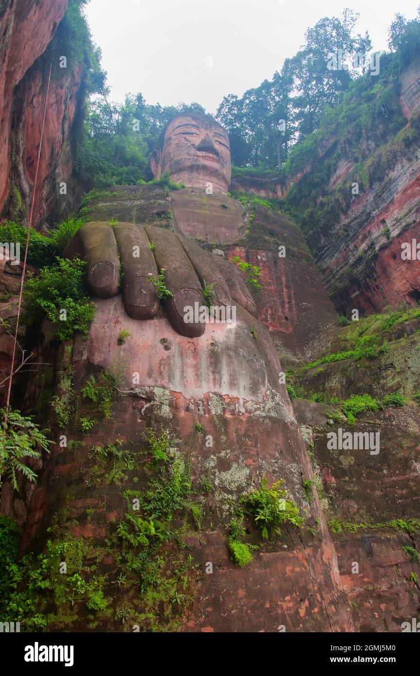 the ancient leshang grand buddha statue located in Shizhong district of ...