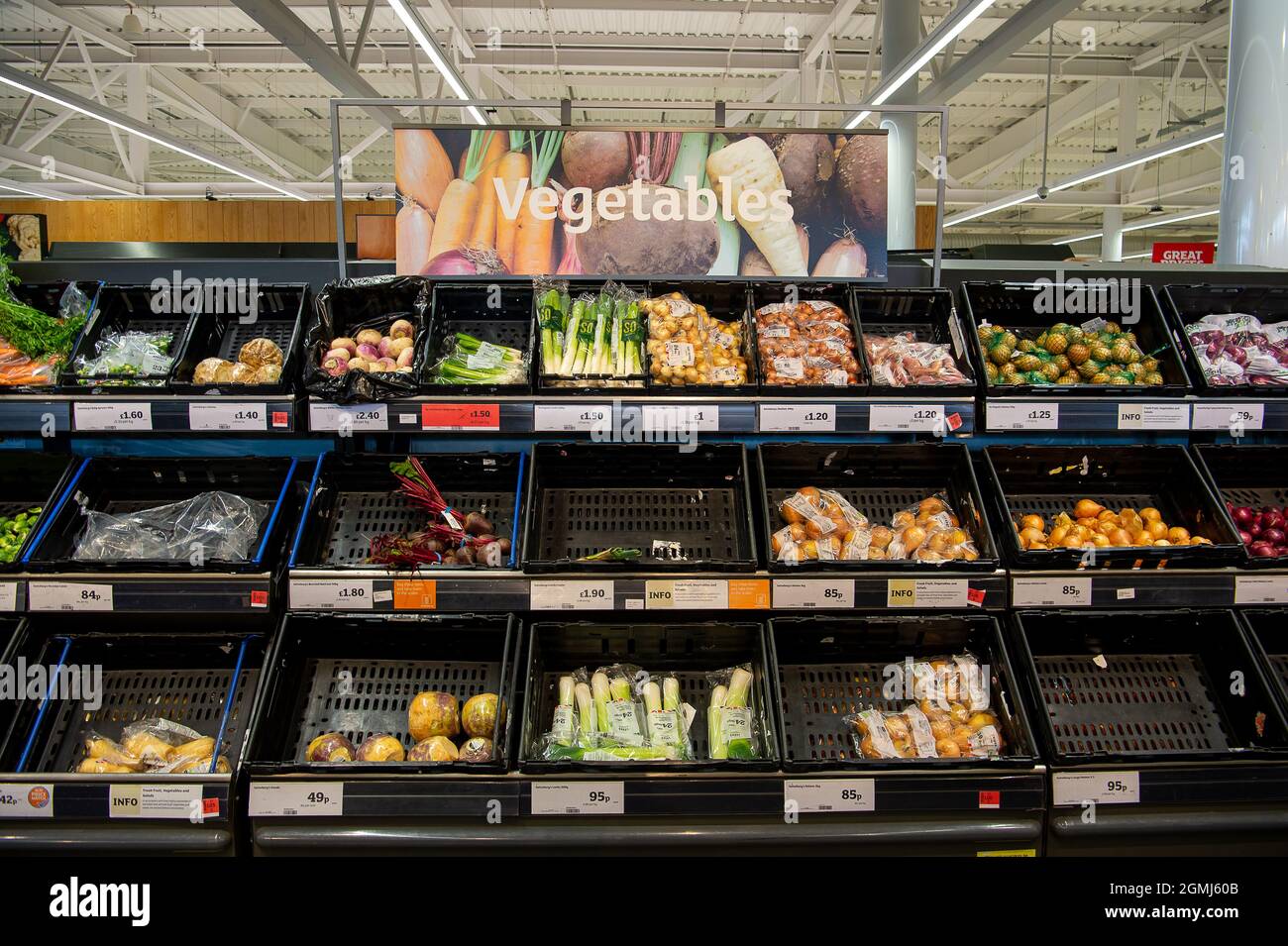 Taplow, UK. 19th September, 2021. The vegetable isle. Sainsbury's ...