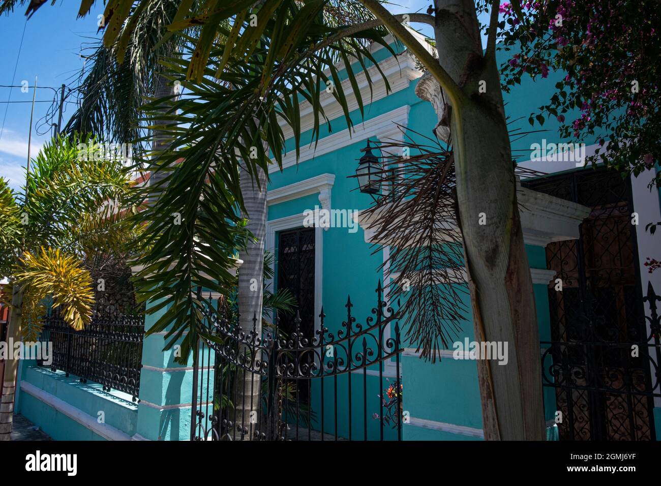 Merida mexico architecture colorful hi-res stock photography and images ...