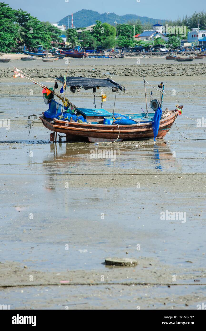 Summer seascape marine tourist beach hi-res stock photography and ...