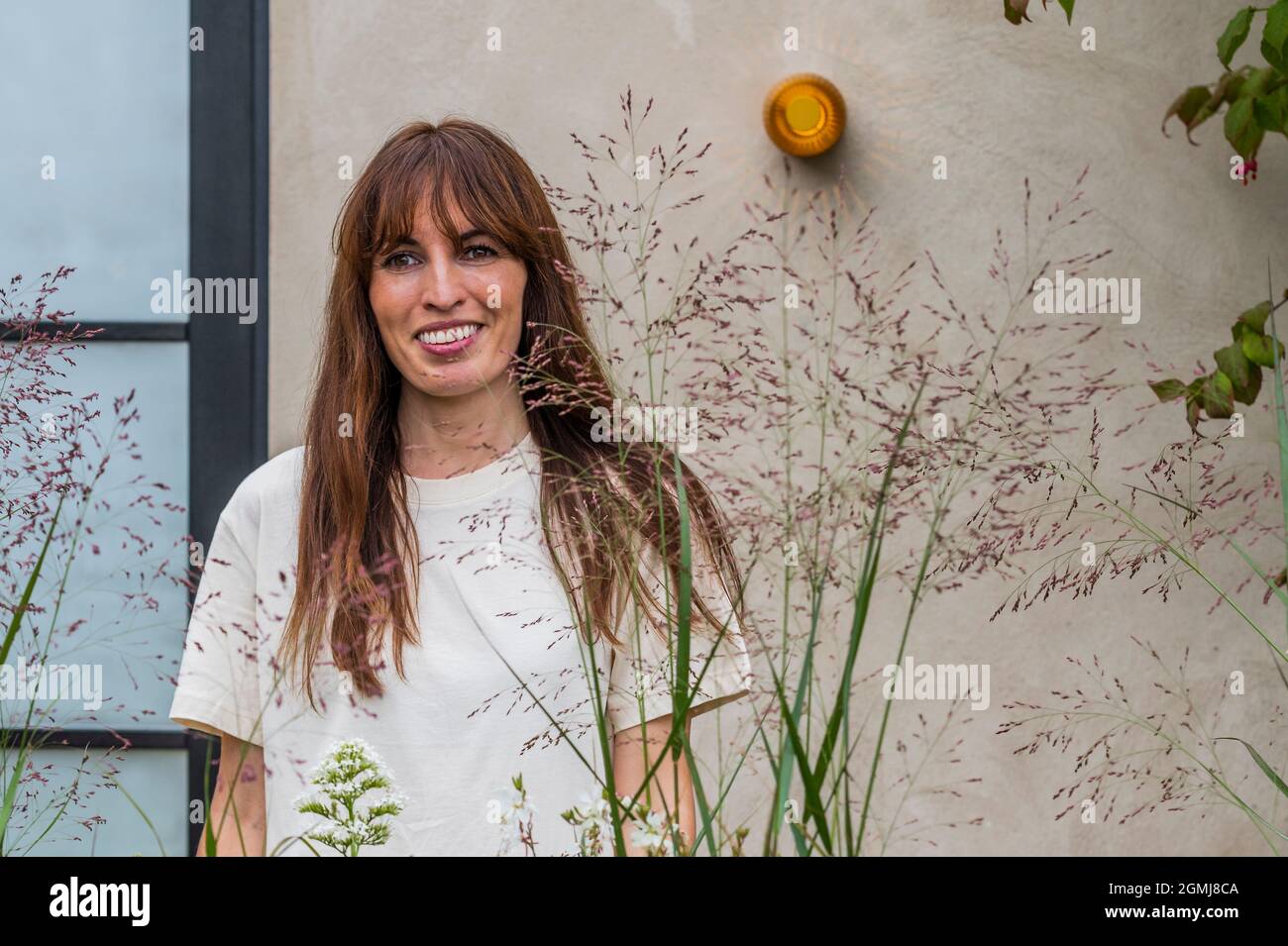 London, UK. 19th Sep, 2021. Balcony of Blooms, a balcony garden ...
