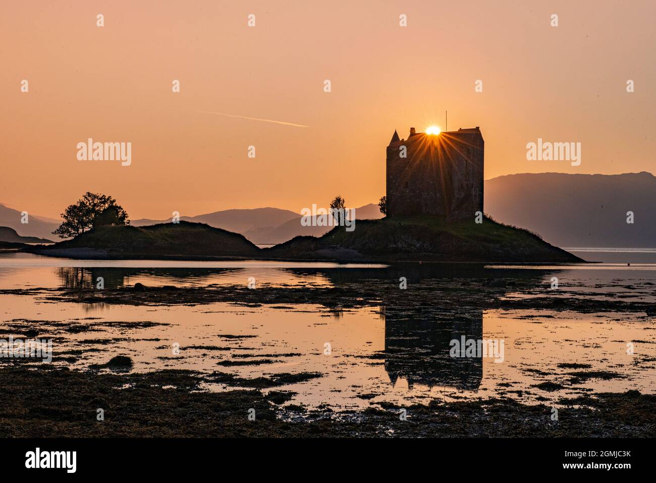 Castle Stalker susnet in Appin, Scotland Stock Photo - Alamy