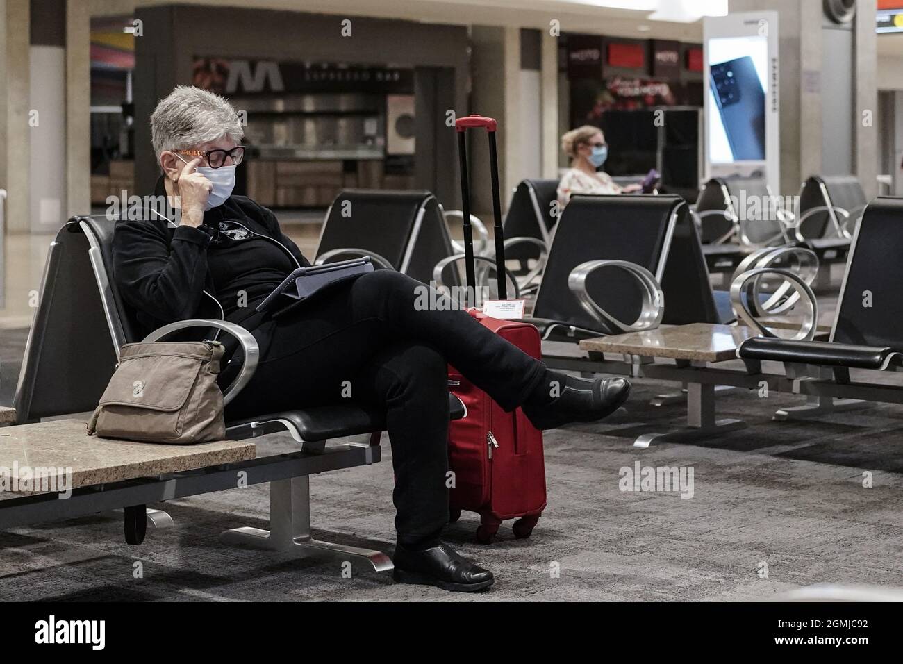 Flight indian passenger mask hi-res stock photography and images - Alamy
