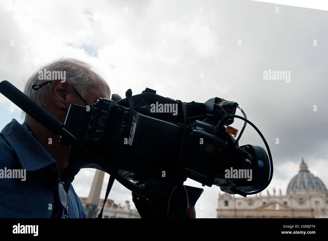Italy, Rome, Vatican,21/09/19.Cameramen attend the Angelus noon prayer ...