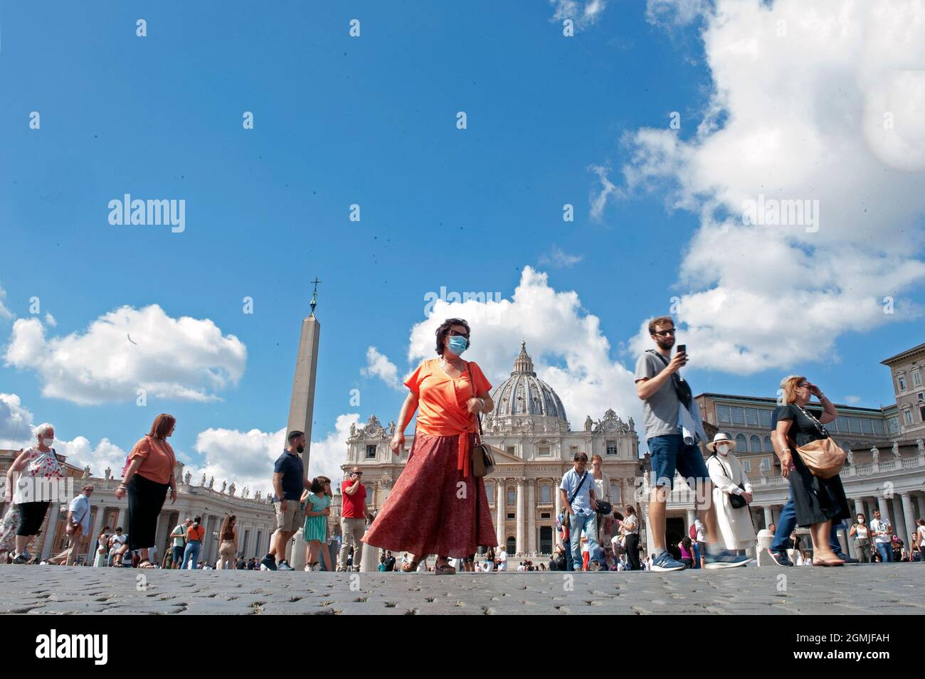 Italy, Rome, Vatican,21/09/19.Faithful attend the Angelus noon prayer ...