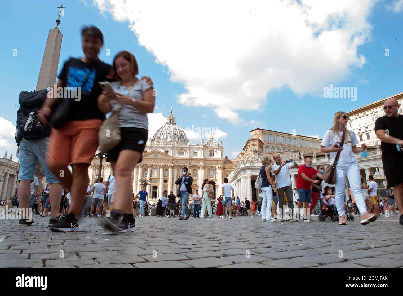 Italy, Rome, Vatican,21/09/19.Faithful attend the Angelus noon prayer ...