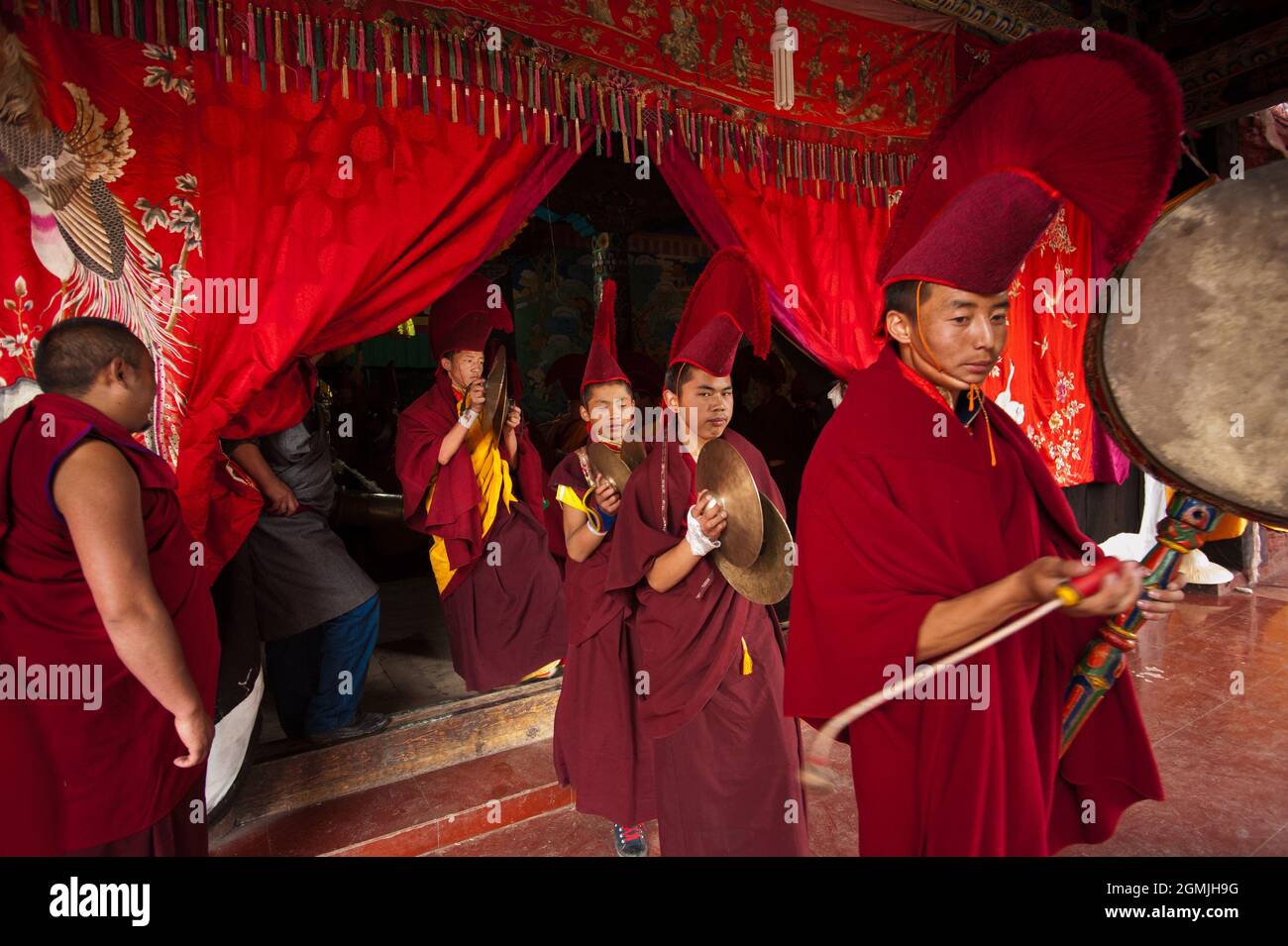 Sakyapa hi-res stock photography and images - Alamy