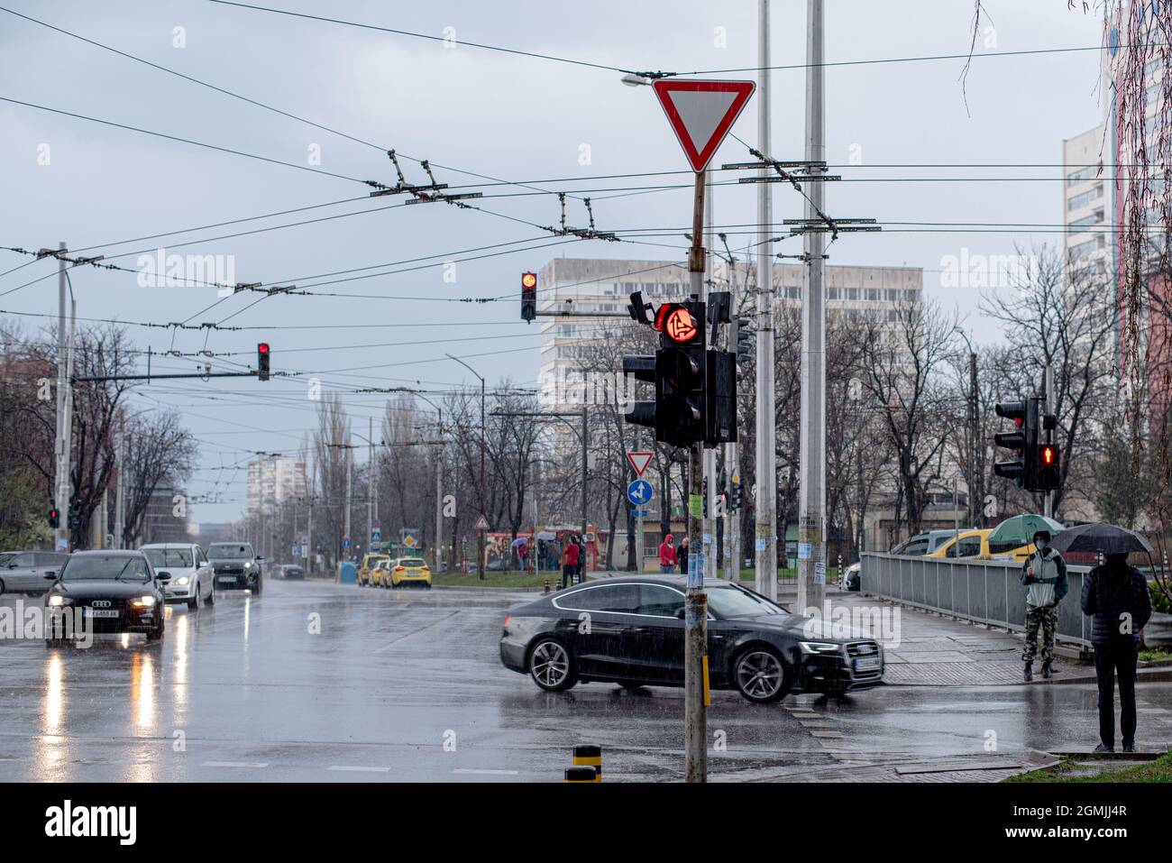 Traffic lights at Geshov blvd and Georgi Sofiiski st, Sofia traffic ...