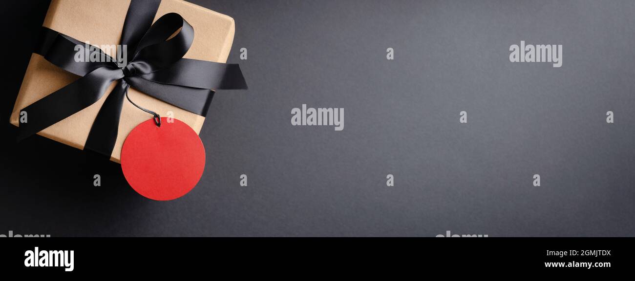 Gift price tag hi-res stock photography and images - Alamy